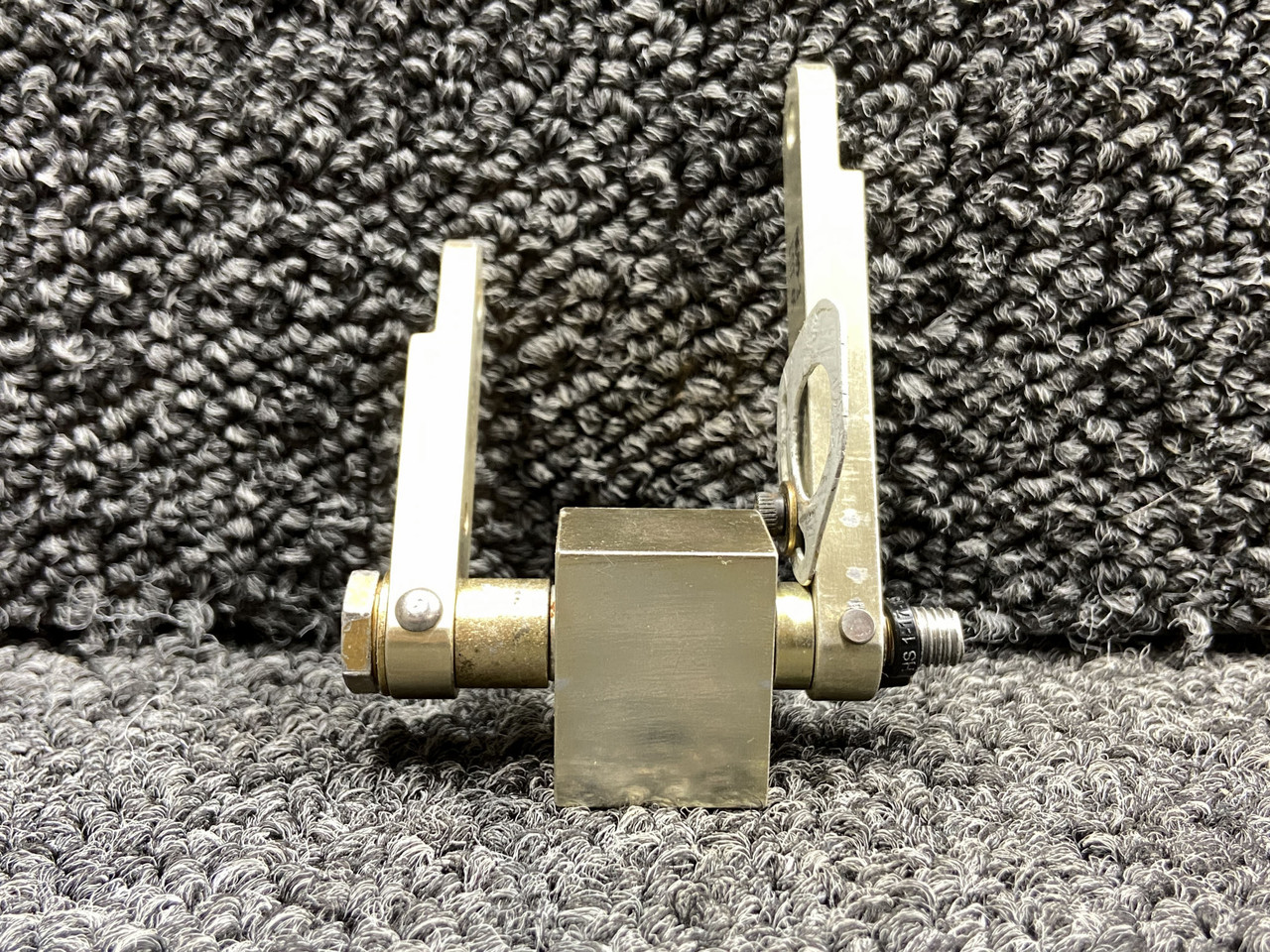 D756-2 and A609-1 Robinson R22 Engine Control Bellcrank Assembly with Arms