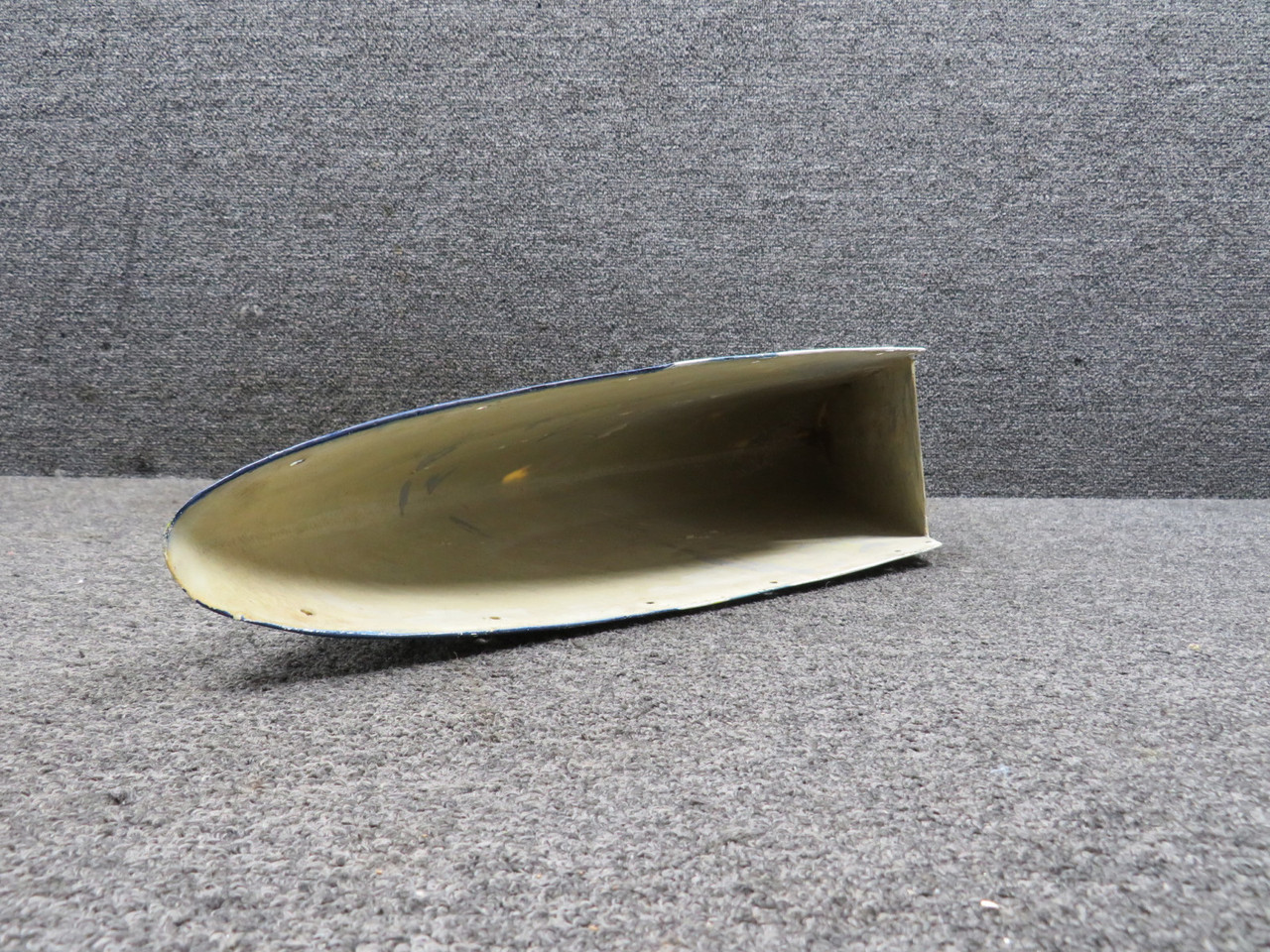 5131022-1 Cessna 414A Vertical Stabilizer Tip Assembly (Colored ...