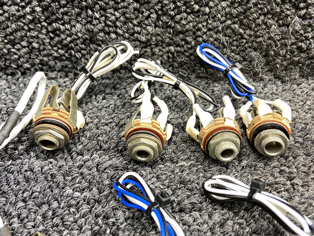 Piper PA32R-301 Headset, Microphone Jack Set For Sale