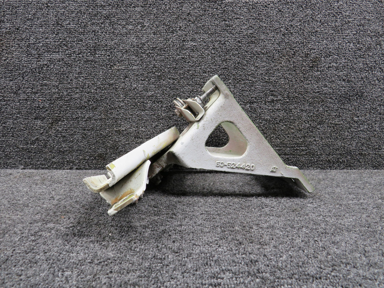 50-524420-4 Beechcraft King Air B90 Elevator Inboard Hinge Assembly For ...
