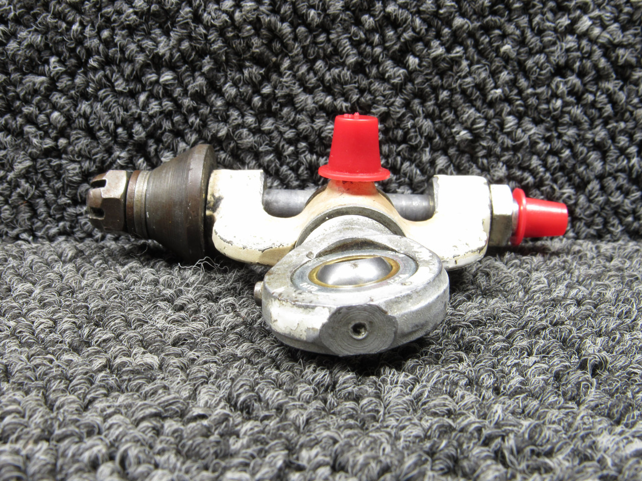 35-825007 Beechcraft 58 Nose Landing Gear Steering Yoke For Sale