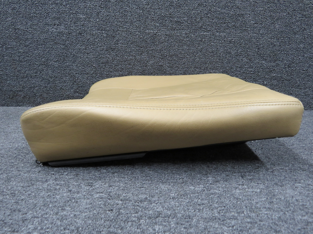 C928-9 Robinson R44 Forward RH Seat Base Assembly