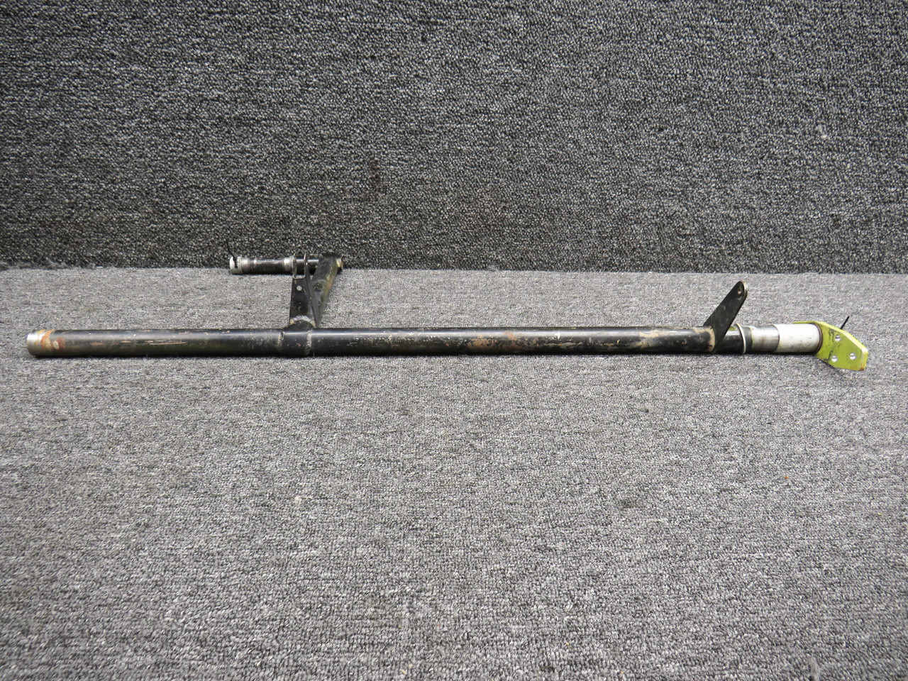 47254-501 Rockwell 114 RH Rudder Pedal Support Shaft