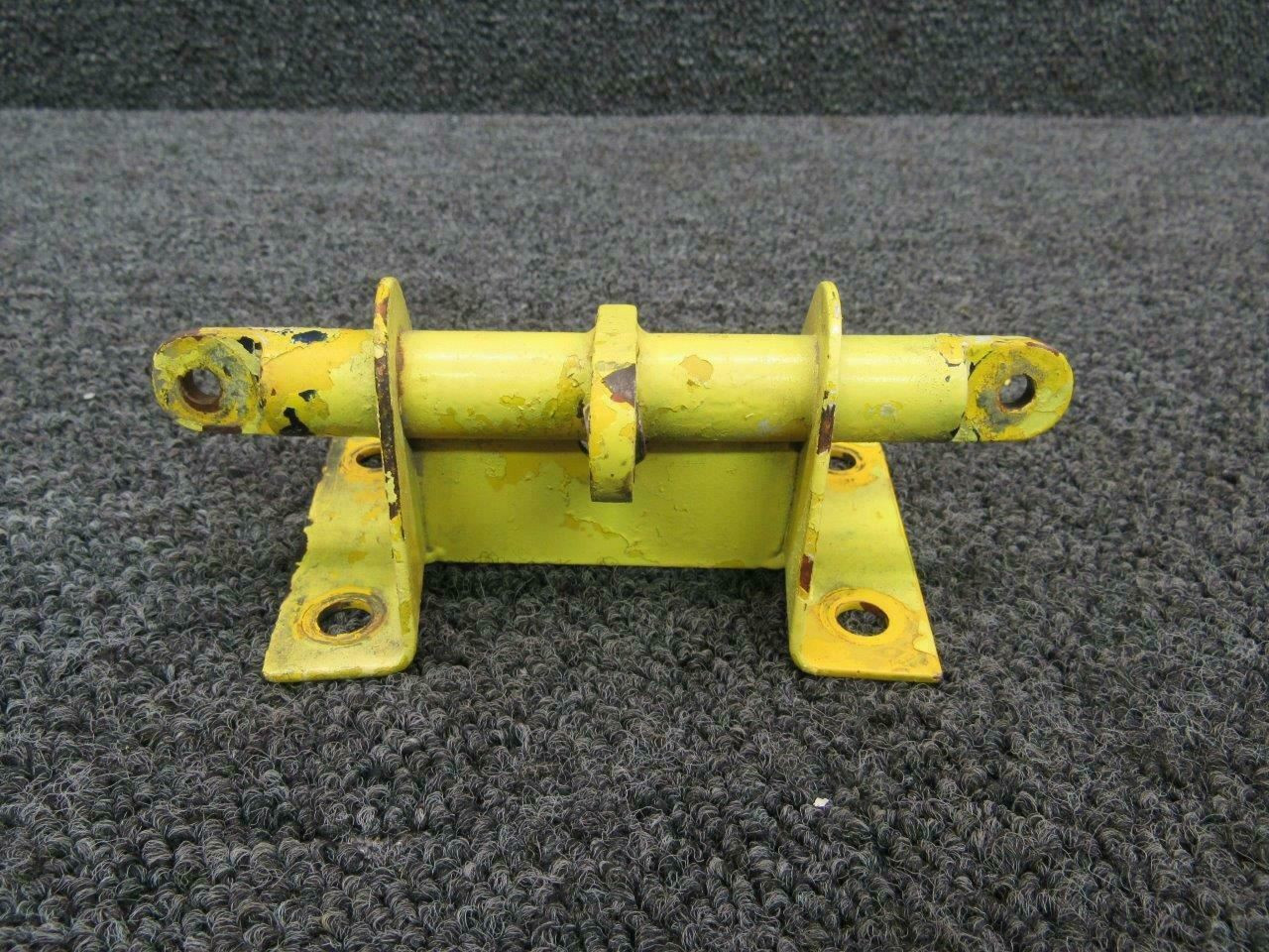 Air Tractor AT-301 Mounting Bracket - Horizontal