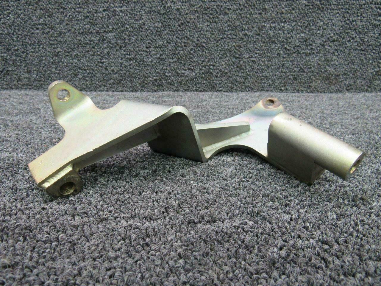 07A22544 Piper PA46-350P Lycoming TIO-540-AE2A Bracket Turbo Mount RH