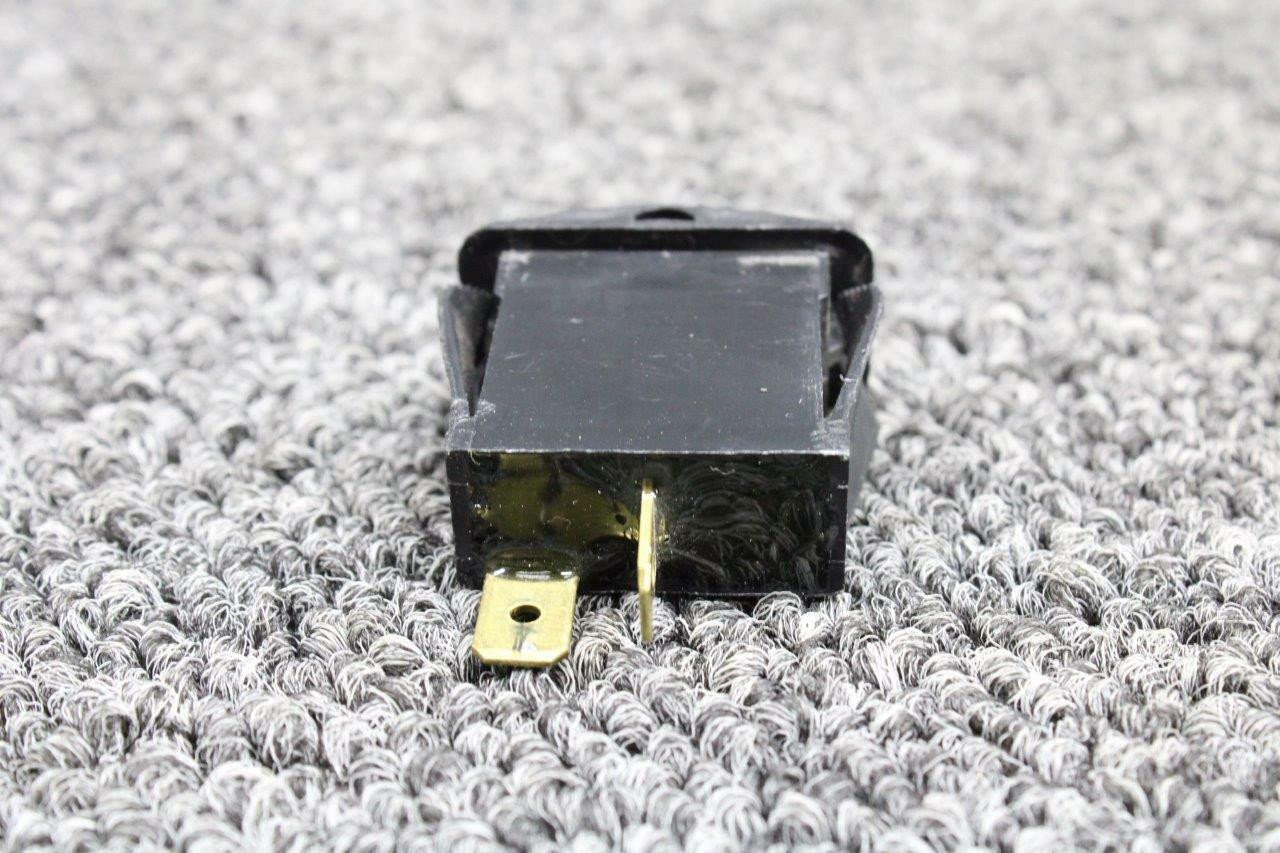 K100000266 Otto Rocker Switch (28 Volts)