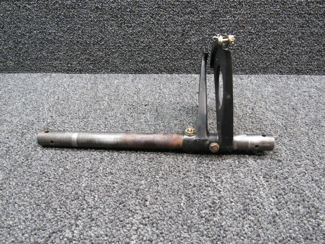 2013013-1 / 2013012-1 Cessna 177RG Quadrant and Shaft Assembly
