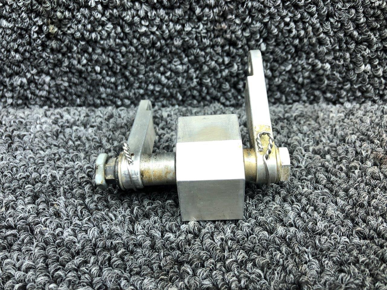 A605-1 / A609-1 Robinson R44 Throttle Control Housing W/ Arms