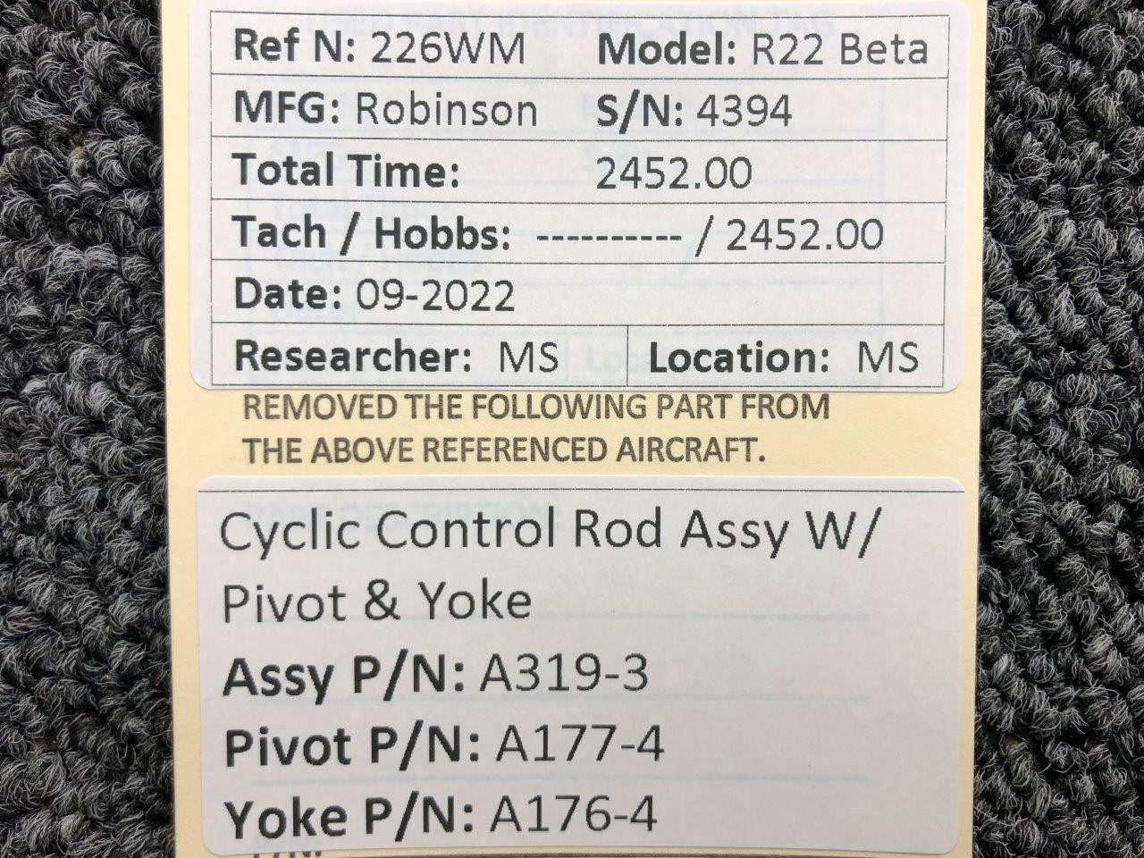 A319-3 / A117-4 Robinson R22 Beta Cyclic Control Rod Assy w Pivot & Yoke