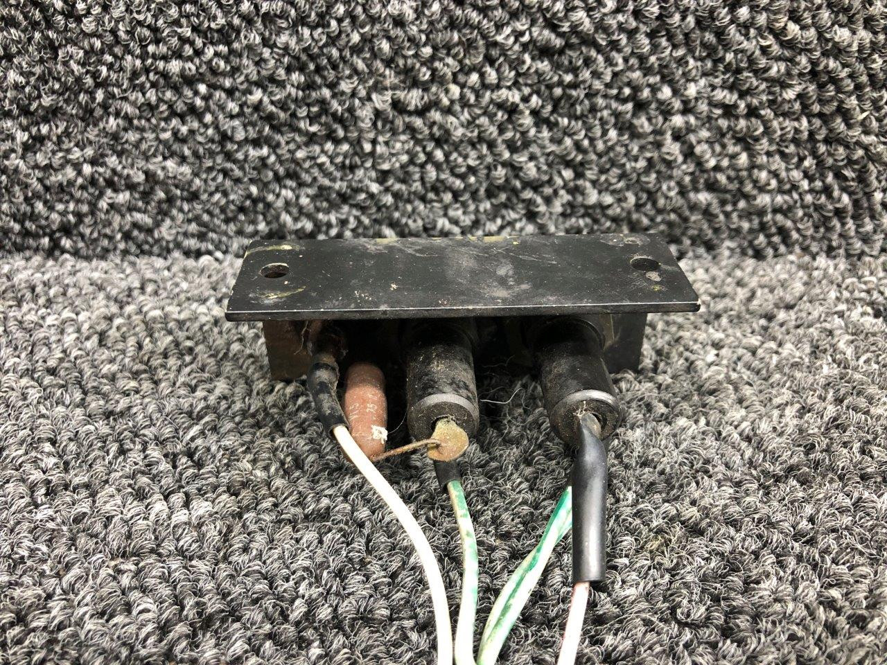 0712031-1, S1091 Cessna R172K Auxiliary Fuse Bracket Holder With Fuses