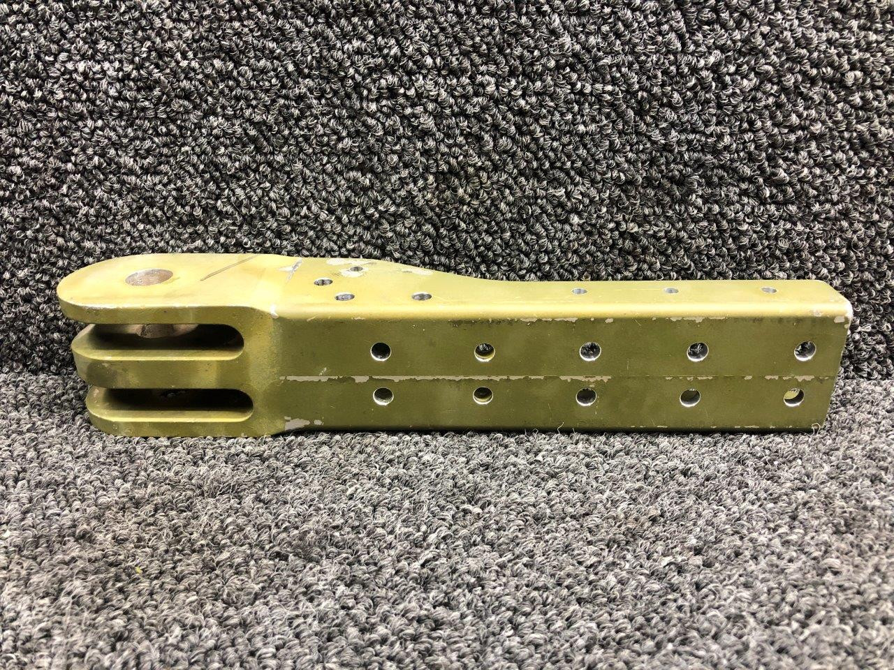 0811350-7 (Use: 0811350-9) Cessna 421C Upper Wing Spar Fitting