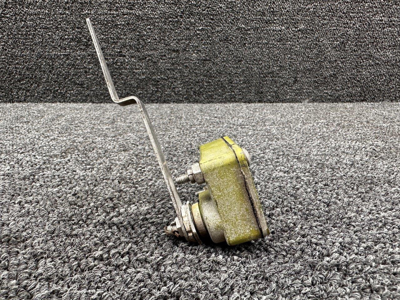 1VA-47 (Use PN: IVA-47) Micro Switch Landing Gear Uplock Micro Switch