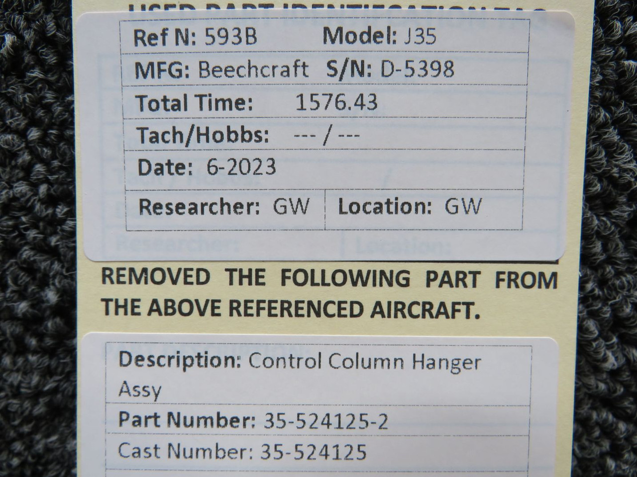 35-524125-2 (Cast: 35-524125) Beechcraft 35 Control Column Hanger Assembly