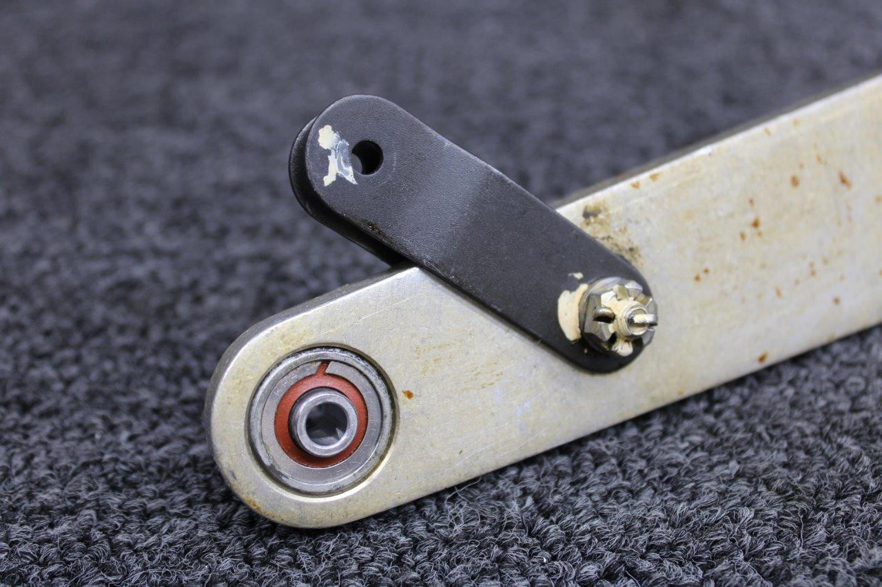 0760675-5 Cessna 182P Aft Elevator Bellcrank Assembly with Links