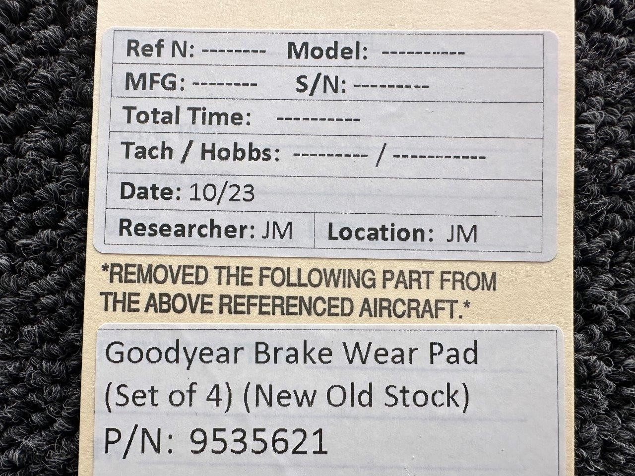 9535621 Goodyear Brake Wear Pad Set of 4 (New Old Stock)
