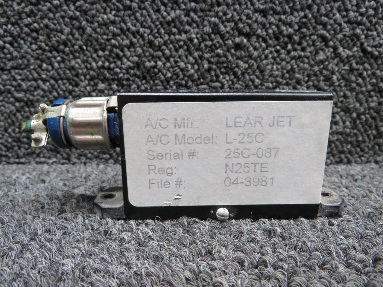 4-8015-01 LearJet FC-110 Lateral Accelerometer Unit (Volts: 26)