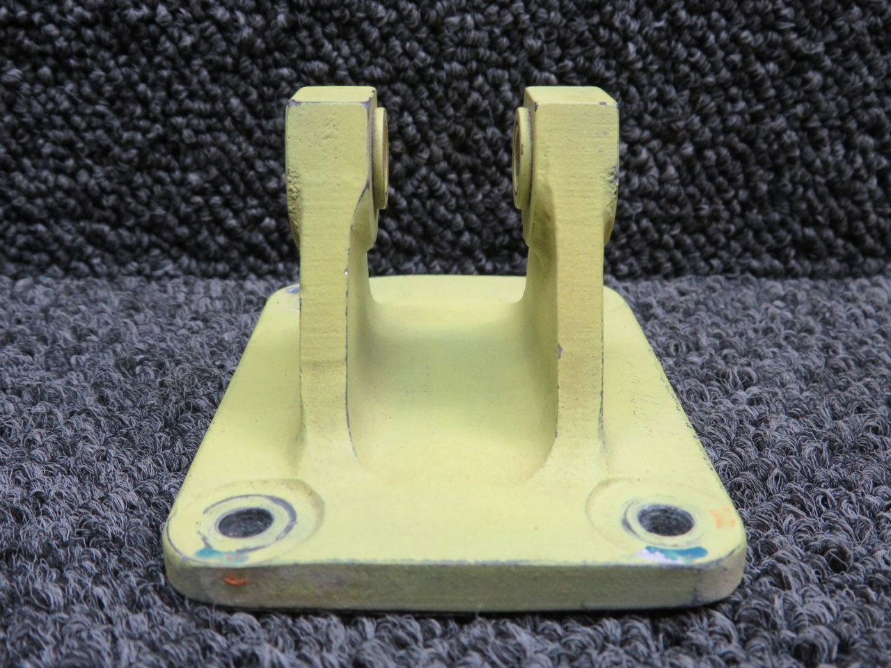 206-001-330-001 Bell 206B Pivot Support Assembly For Sale