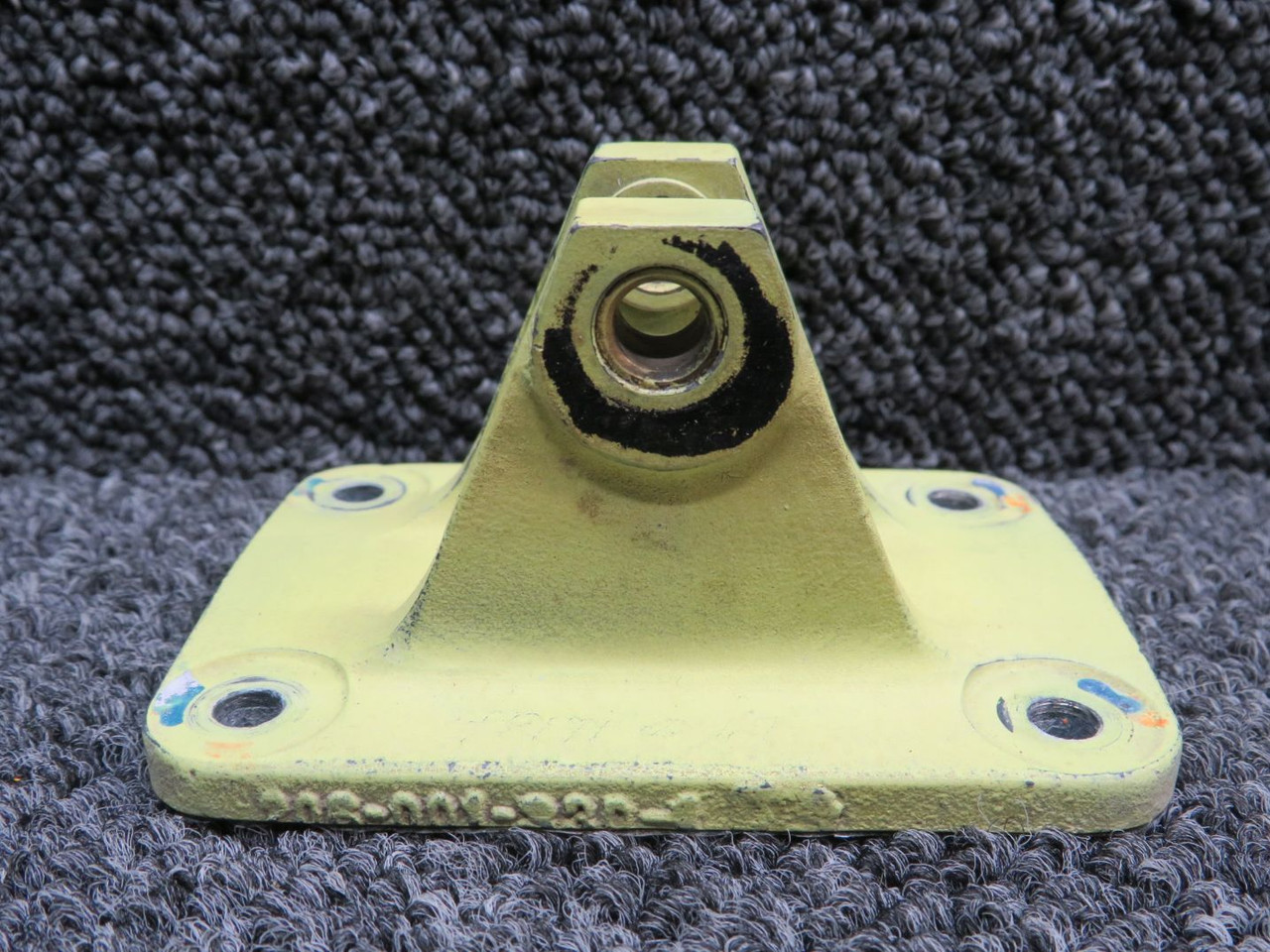 206-001-330-001 Bell 206B Pivot Support Assembly For Sale