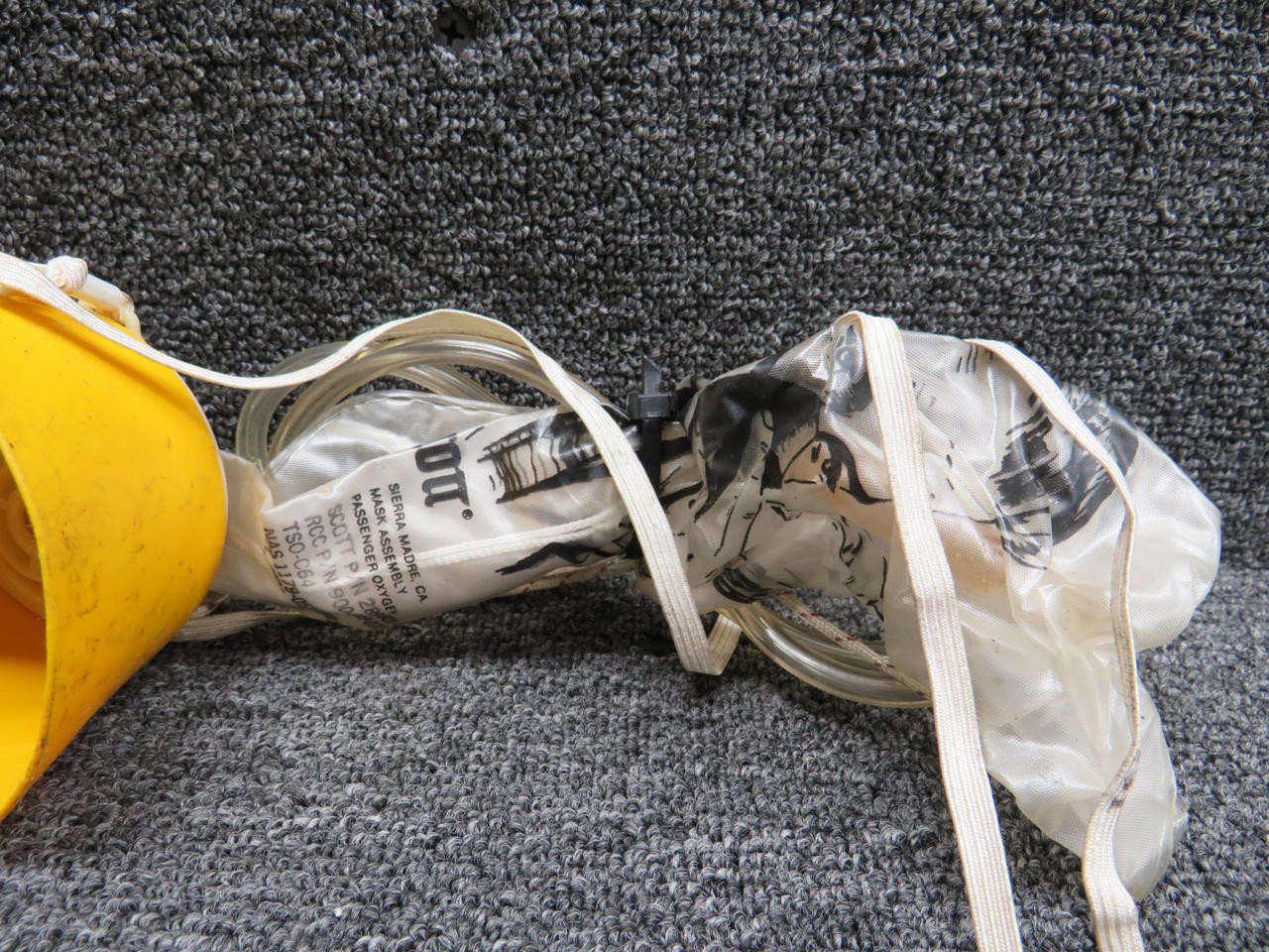 289-601-18 Scott Parts Passenger Oxygen Mask For Sale