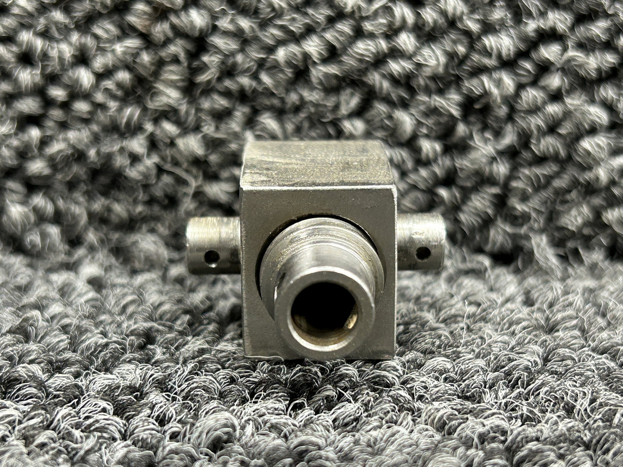 82988-004 Piper PA46-350P Rudder Trim Follower Shaft For Sale