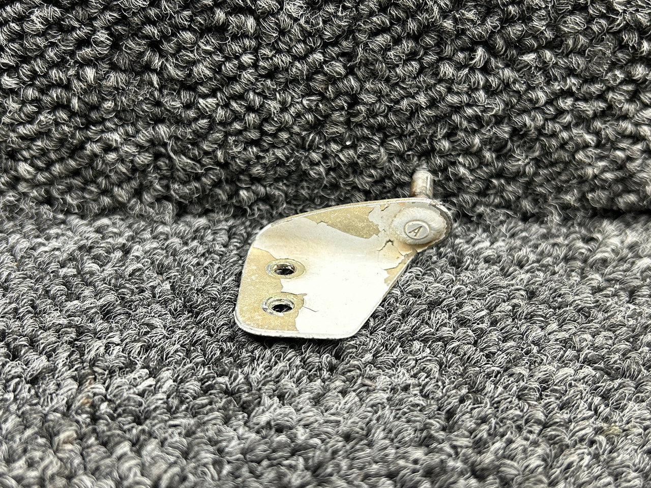 A227-3 Robinson R22 Beta Left Hand Lower Cabin Door Hinge