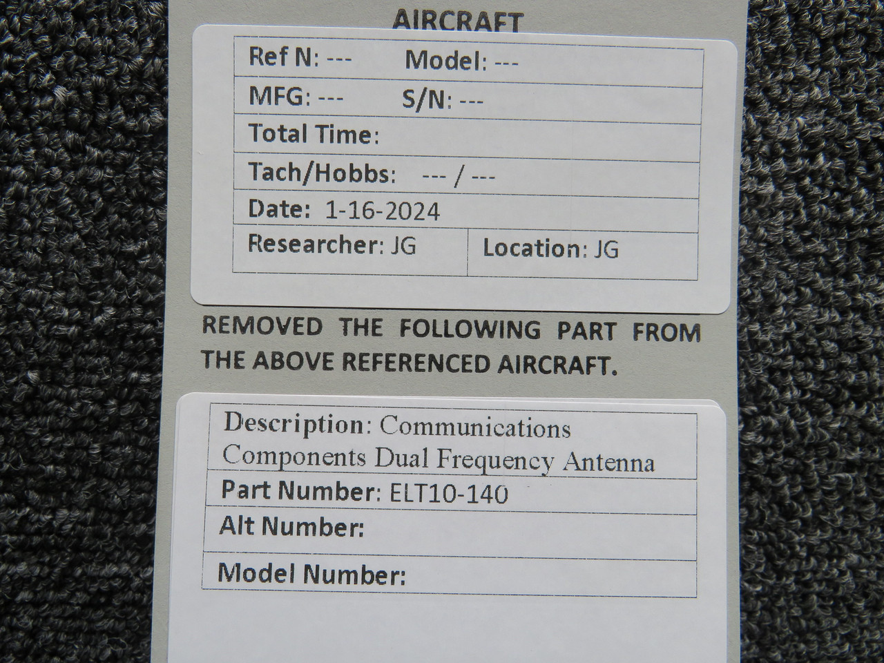 ELT10-140 Communications Components Airplane Dual Frequency Antenna