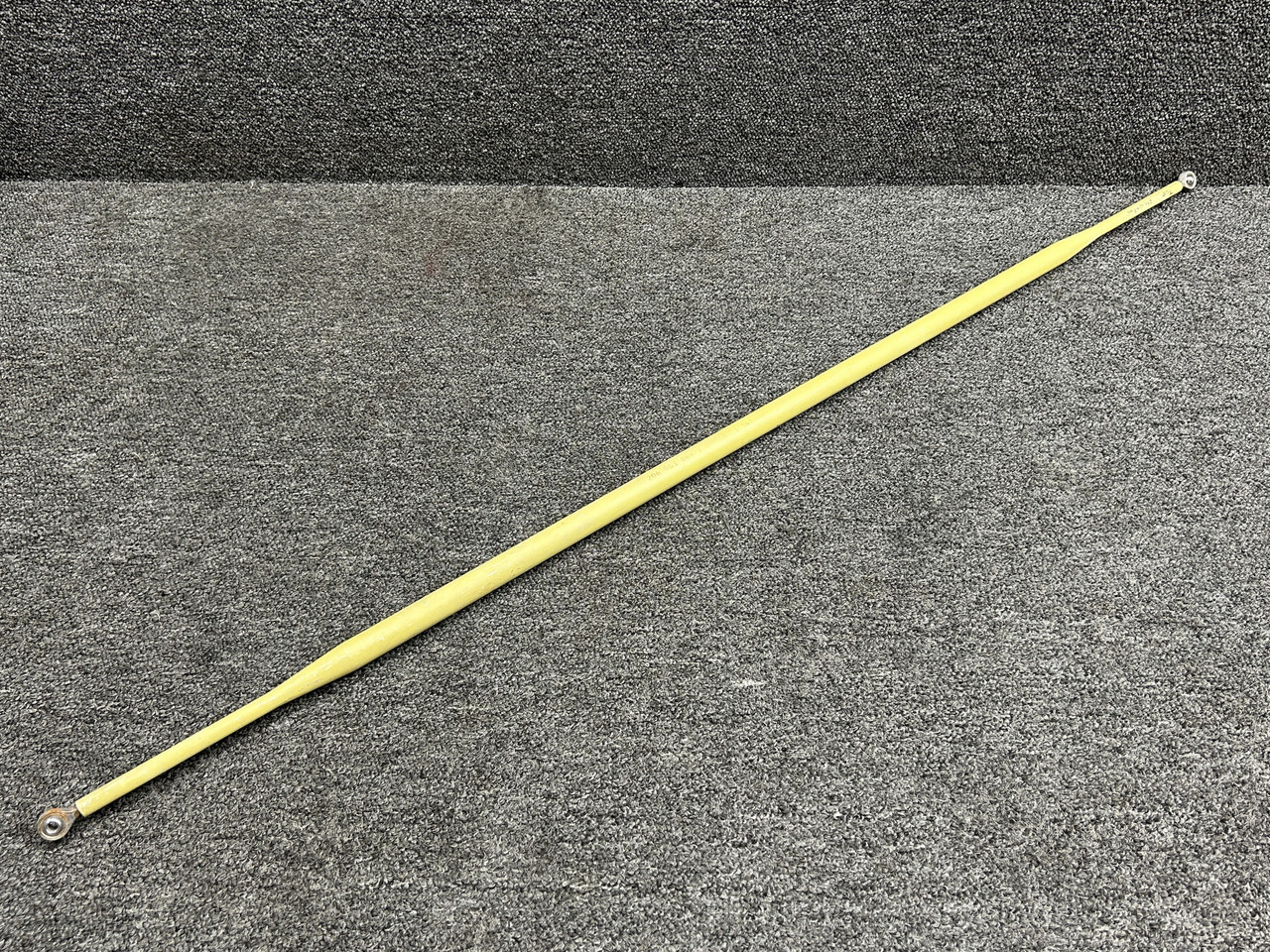 206-001-088-001 (Cast: 206-001-088-1) Bell Vertical Elevator Control Rod