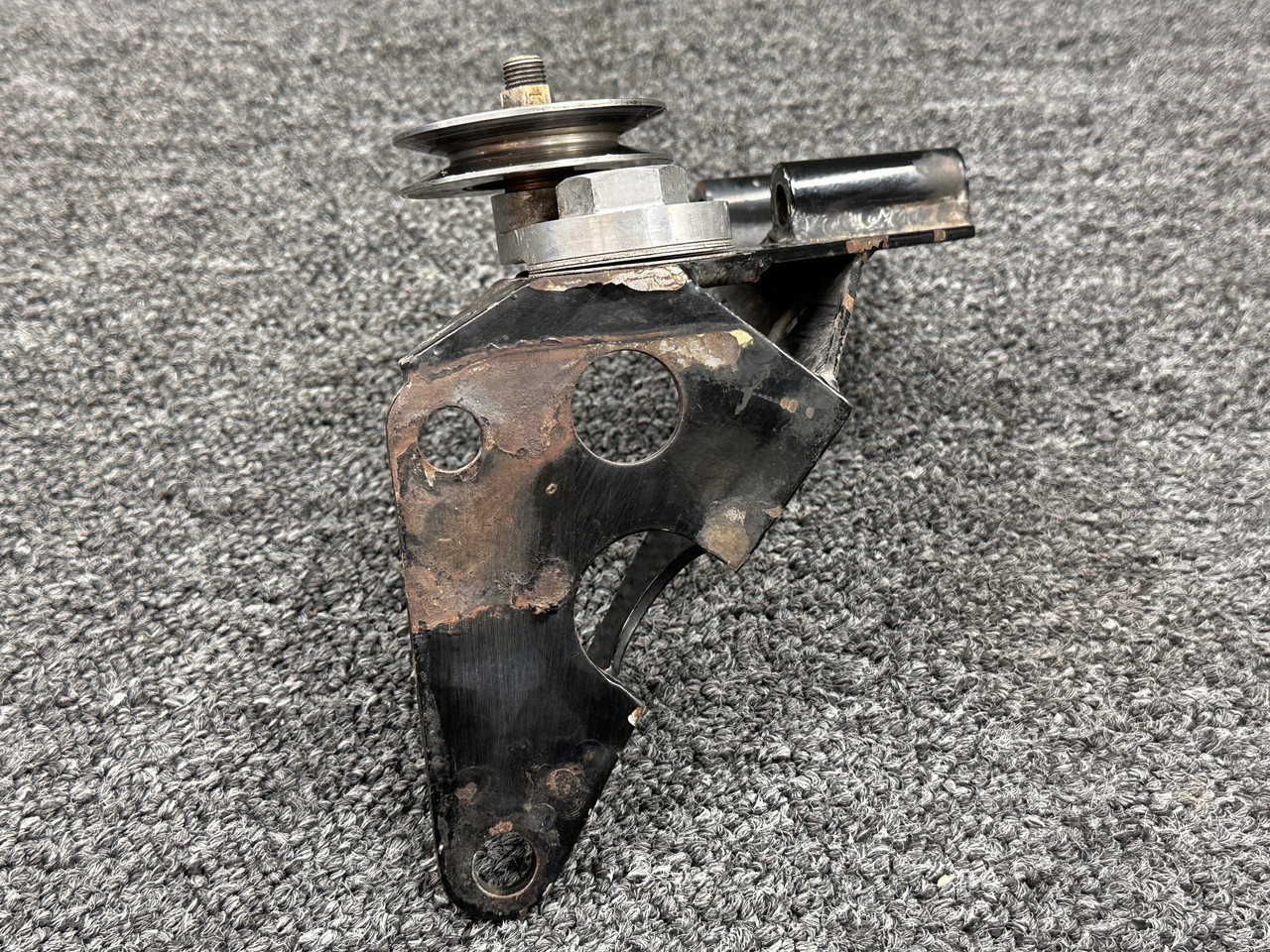99630-001 Piper PA28-181 Upper Compressor Bracket Assembly For Sale