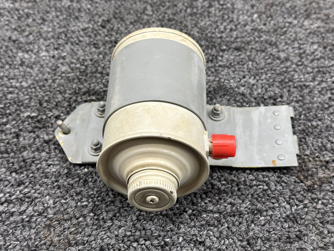 60-580011 and 60-580012-601 Beechcraft B-60 Hydraulic Reservoir with ...