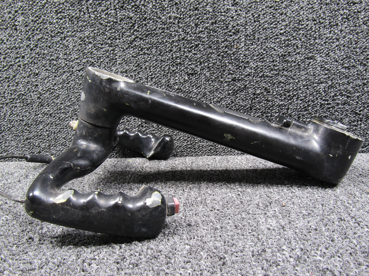 35-524087 Beechcraft BE-1900C Throwover Control Column Assy with Yoke
