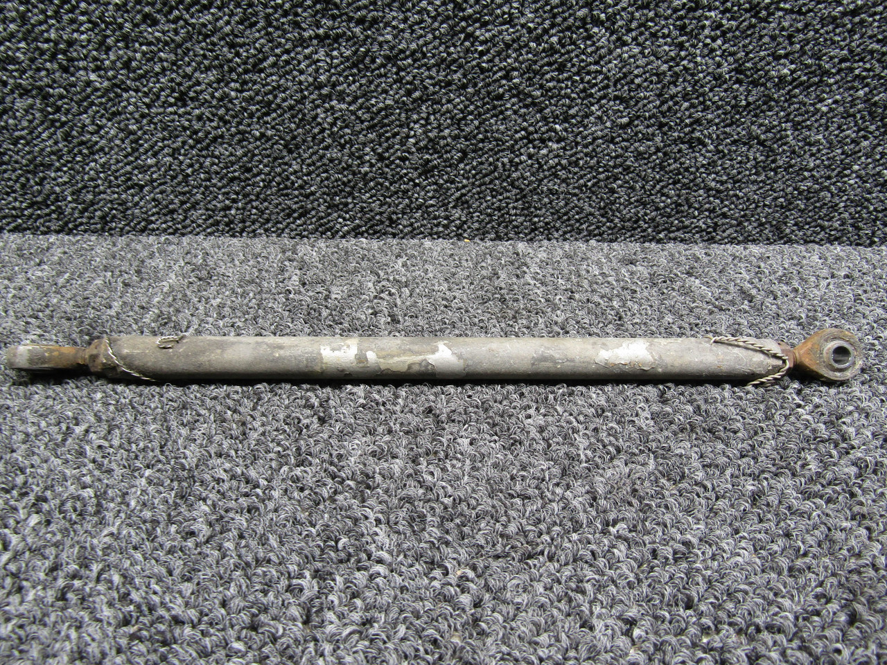 2317046-2 Learjet Parts L25 Nose Landing Gear Rod Assembly