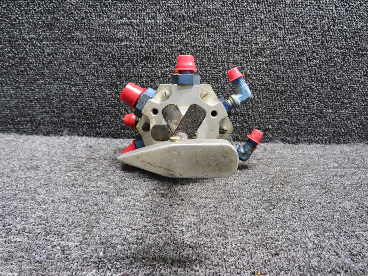 HE825-1 H and E Fuel Selector Valve with Shaft & Handle