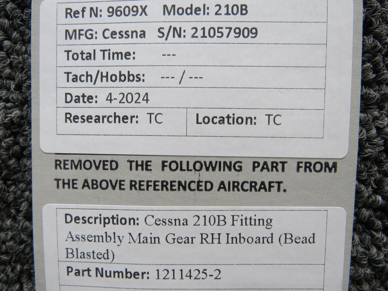 1211425-2 Cessna 210B Fitting Assembly Main Gear Right Inboard (Bead ...
