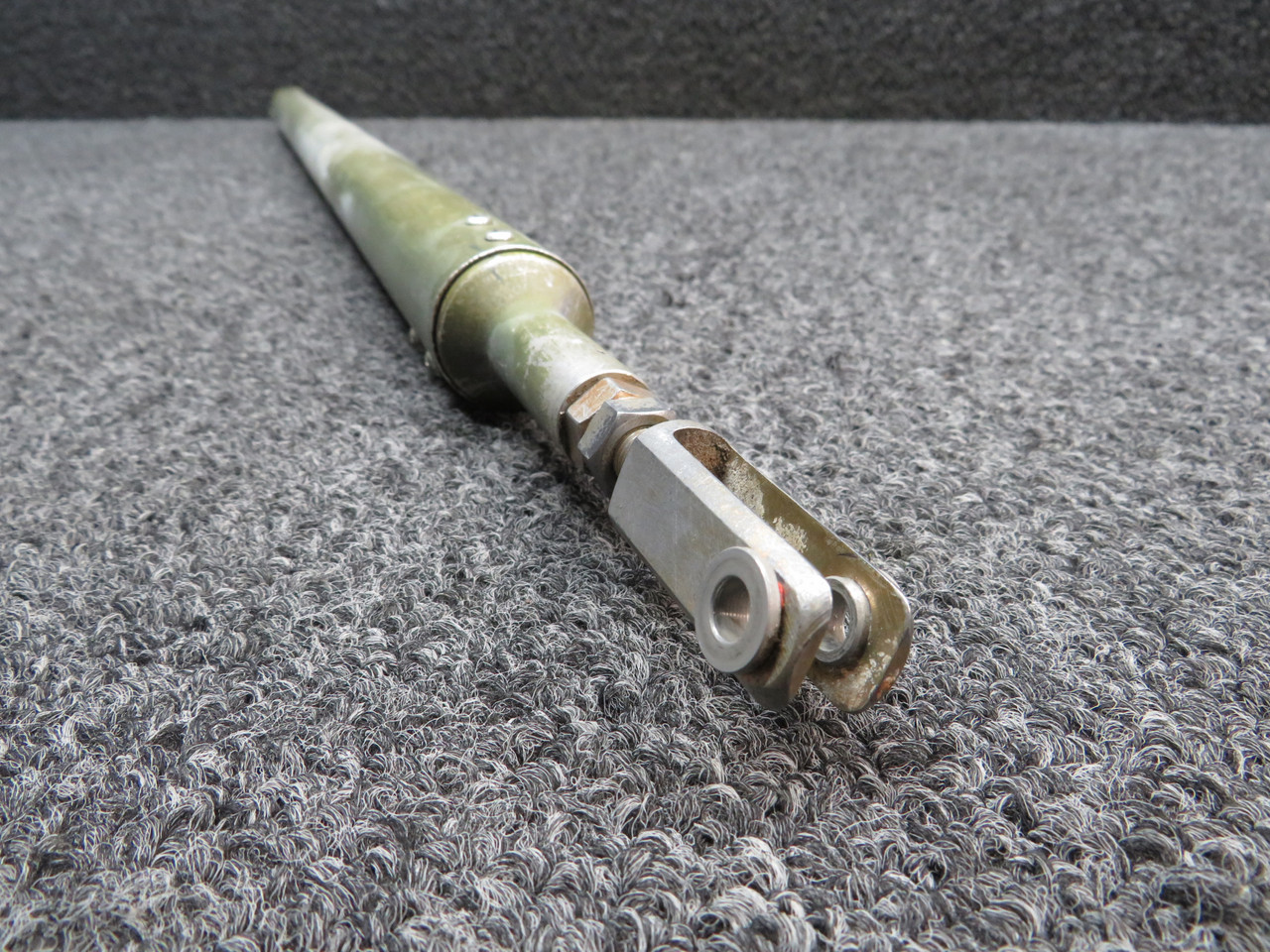 600036-911 Piper Aerostar 601P Elevator Control Pushrod Assembly Unit