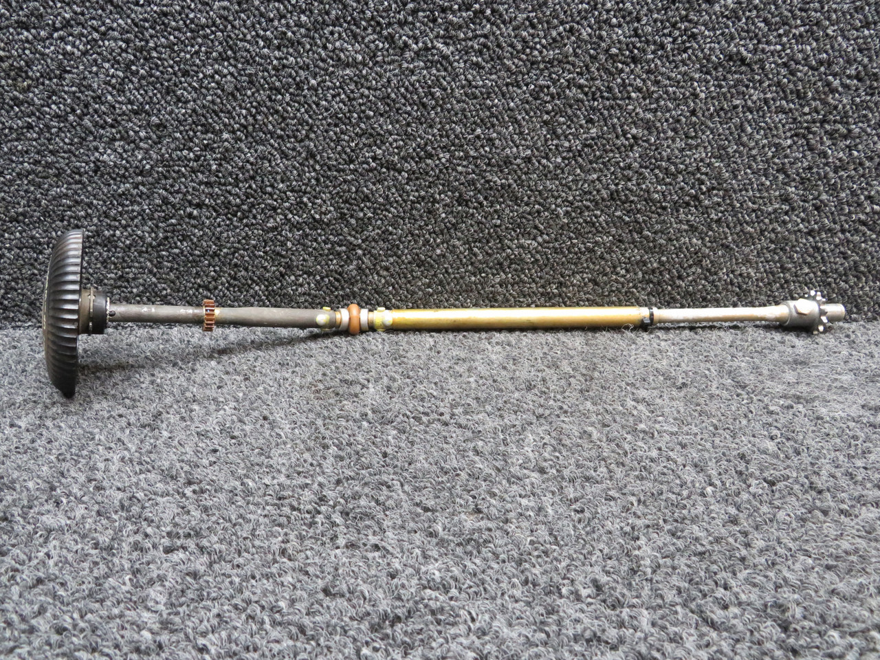 50-524124, 95-324006-71 Beechcraft 58 Aileron Trim Control Knob and ...