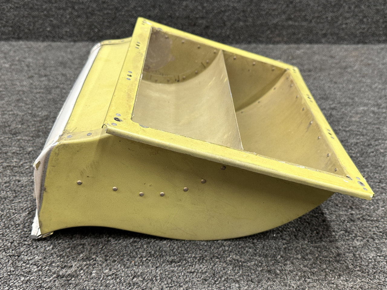 101-120101-9 Alternative Part Number 101-120101-5 Beechcraft B200 ...