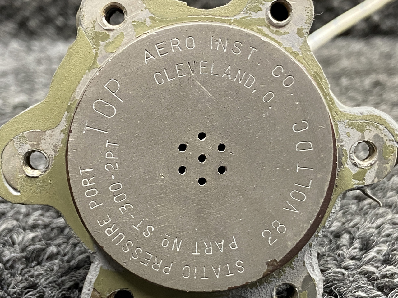 ST-300-2PT Aero Instruments Static Pressure Port Assembly (28 Volts)