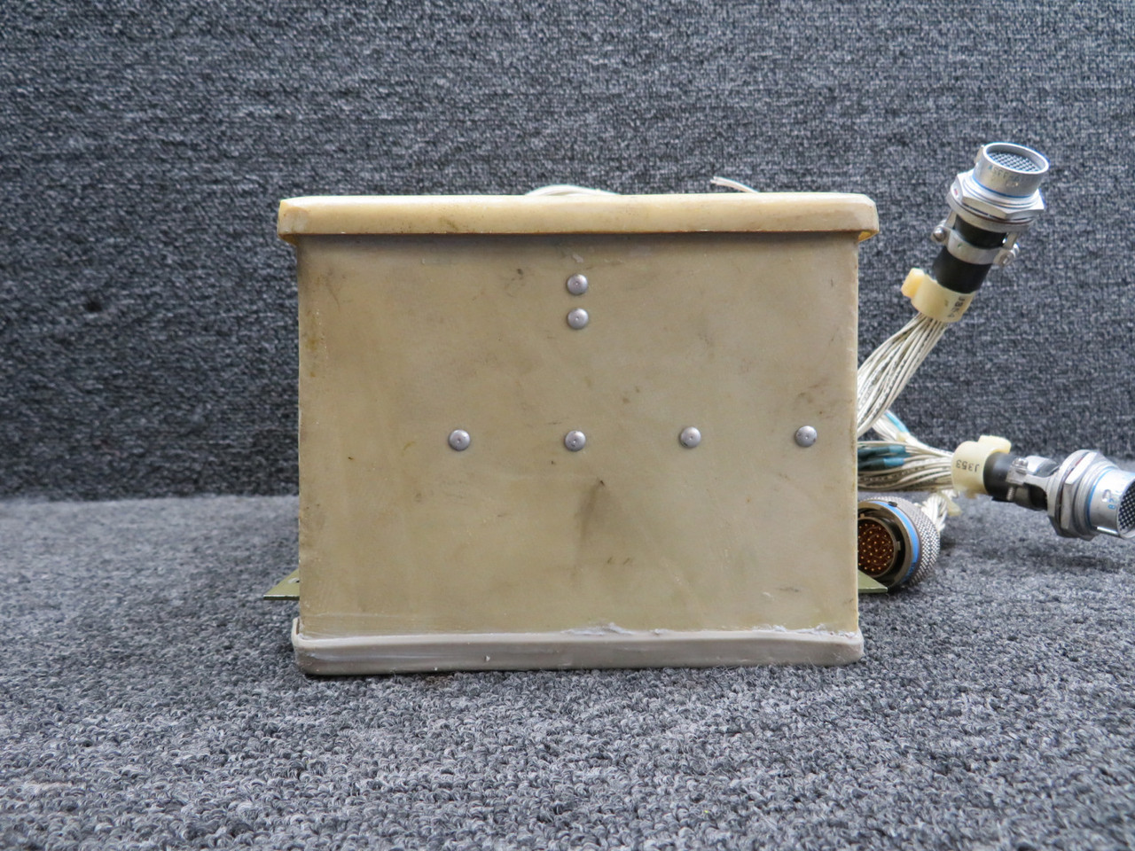 9255140-1 (Alternate: 9255003-38) Cessna 650 Cable Assembly Relay Box