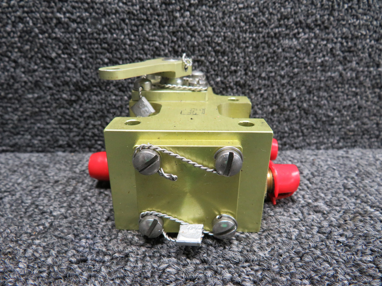 68990 Sterer Hydraulic Valve Assembly