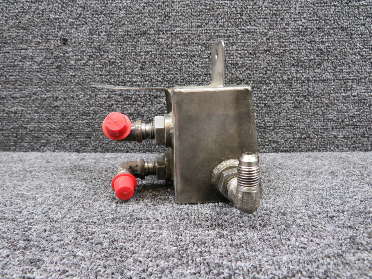 Mitsubishi MU-300 Left Hand Reservoir