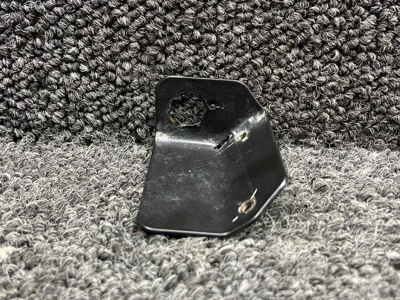 104559-002 Piper M600 Main Gear Squat Switch Bracket For Sale