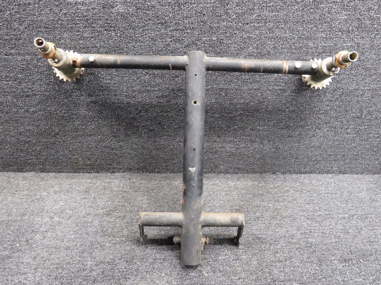 169-524060-3 Beech C24R Control Colum For Sale