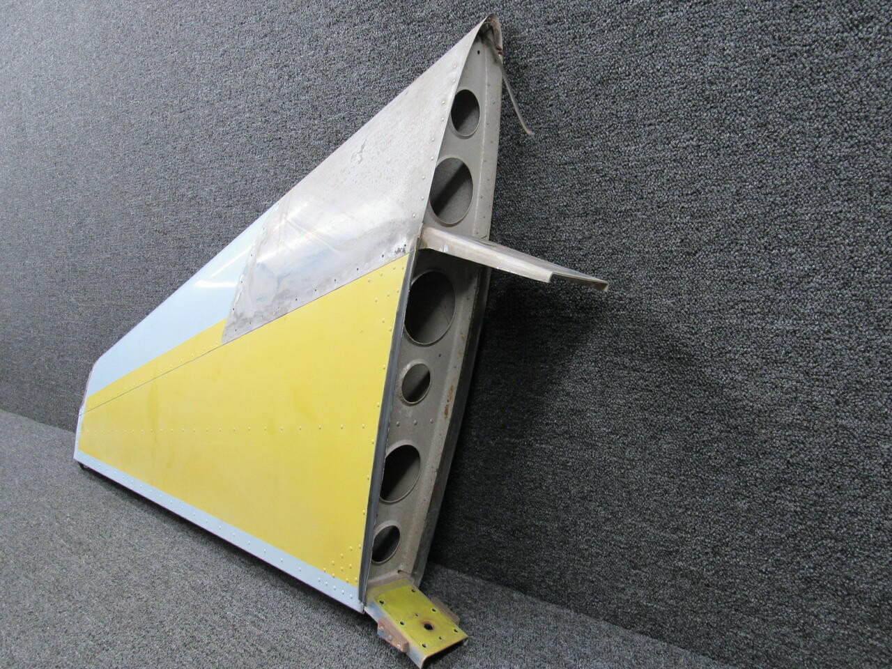 169-640000-107 Beechcraft A23 Vertical Stabilizer Assembly