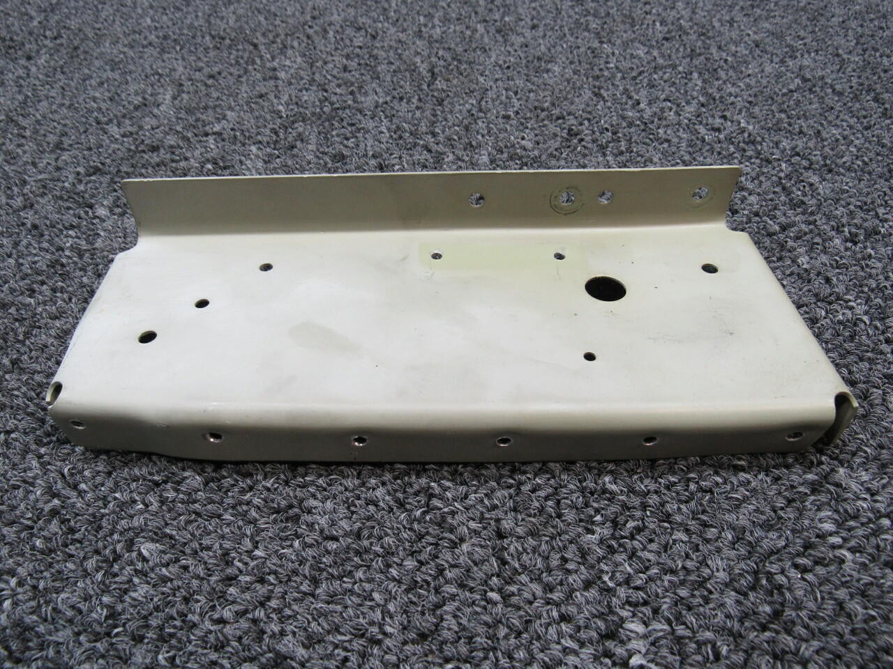 0513488-8 Cessna 172S Rudder Pedal Bulkhead Outboard RH