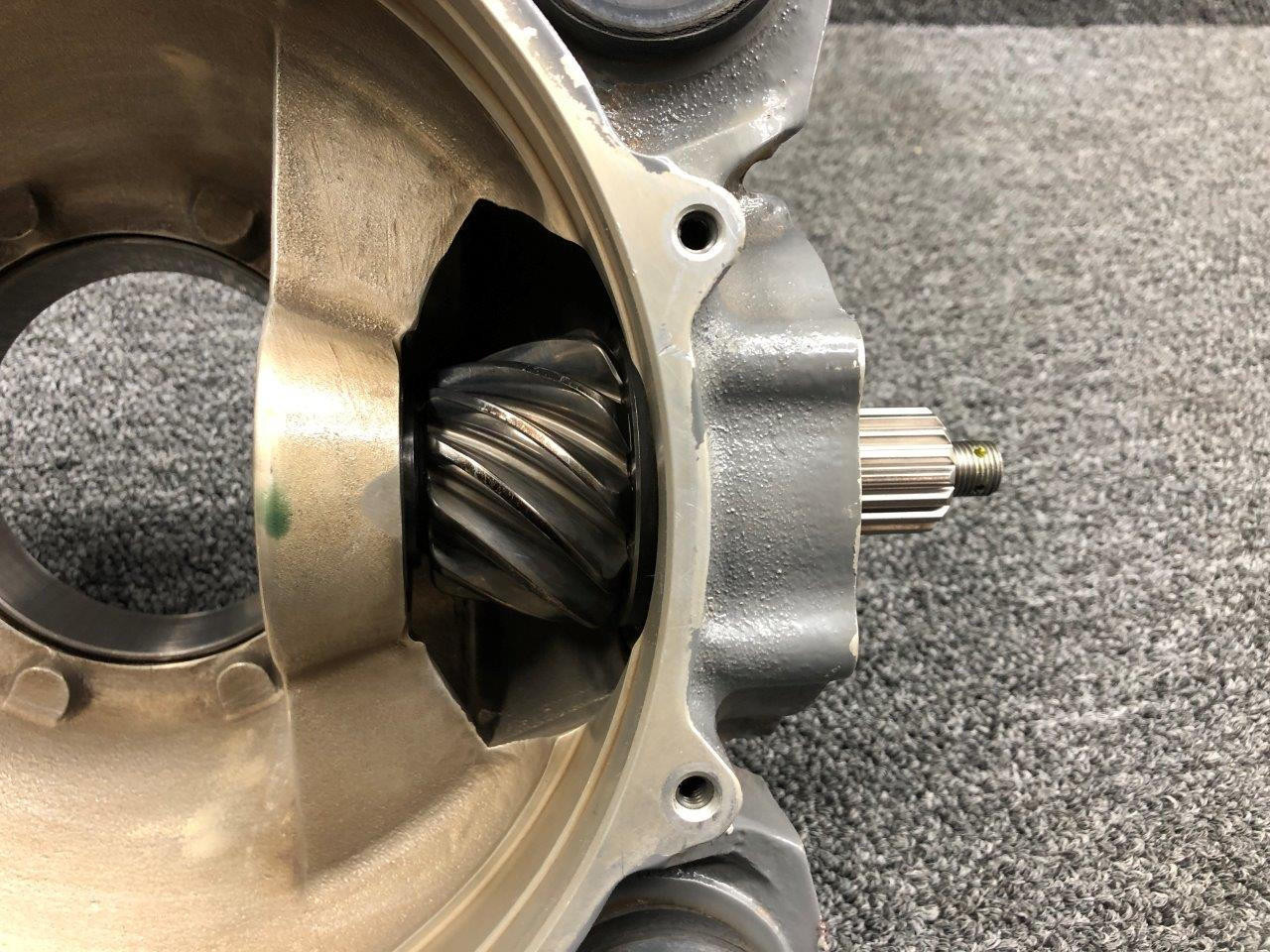 A263-2 Robinson R22 Upper Main Rotor Gearbox Sump