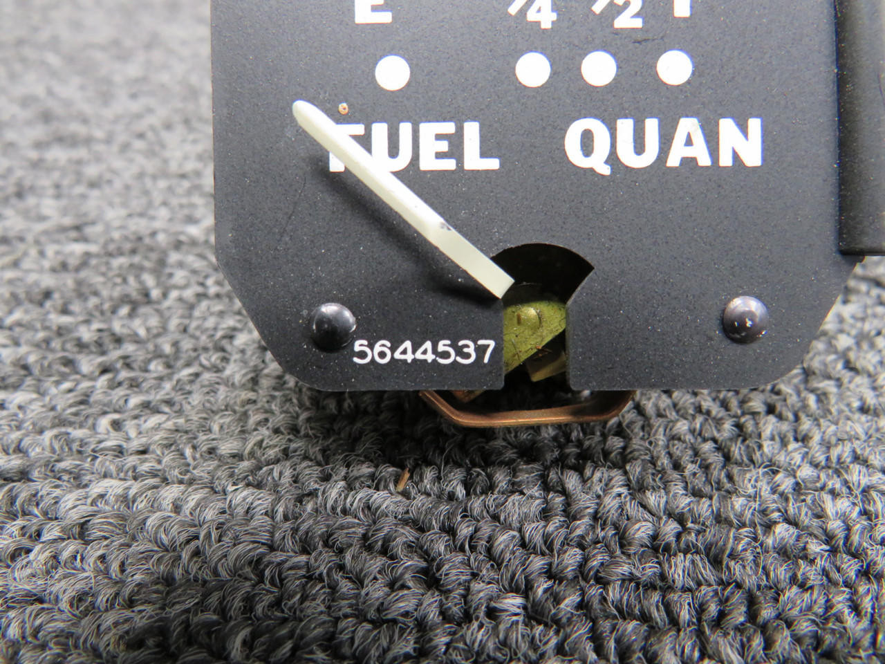 5644537 Fuel Quantity Indicator Part