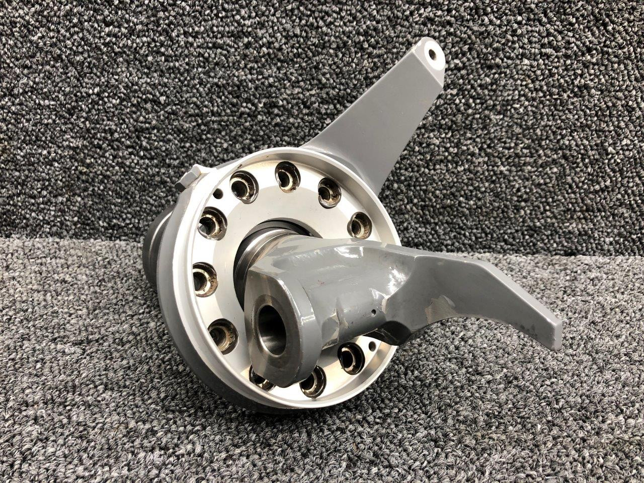A005-15 Robinson R22 Main Rotor Spindle Assembly with Boot and Bolts ...