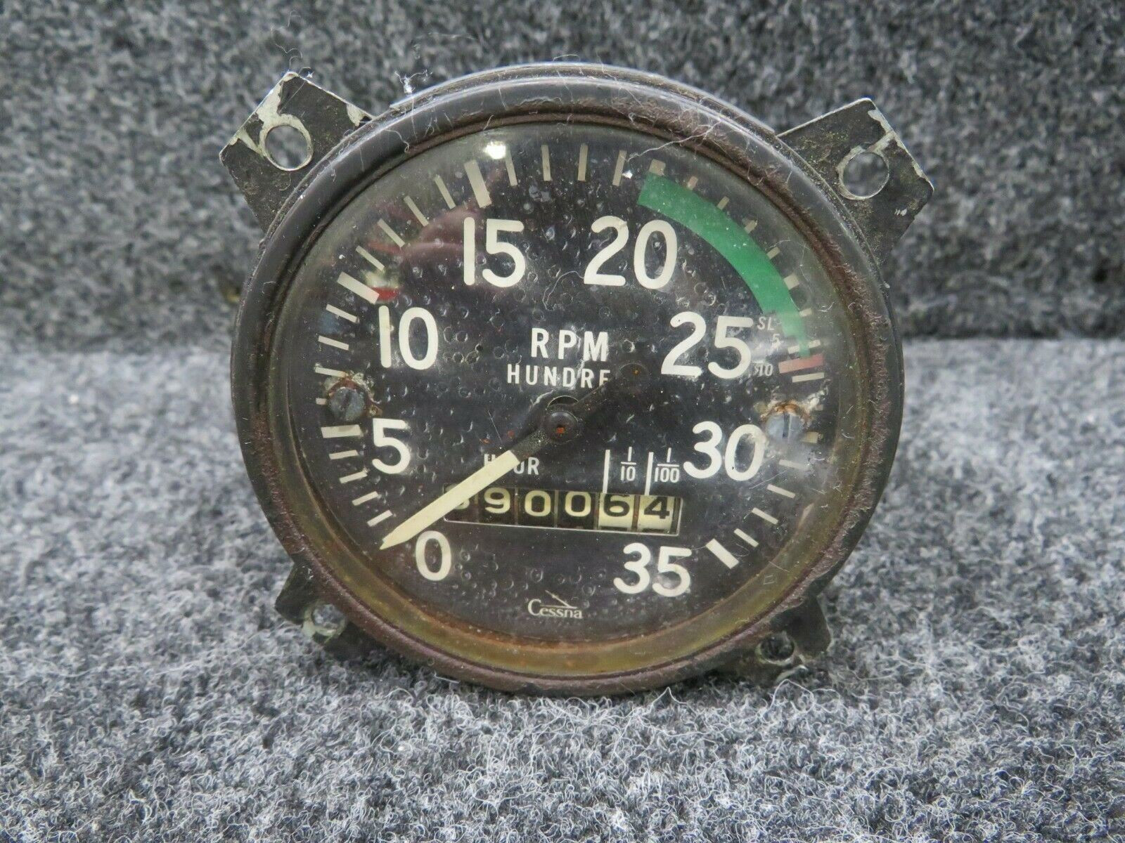 810963 Cessna Tachometer Indicator (CORE)