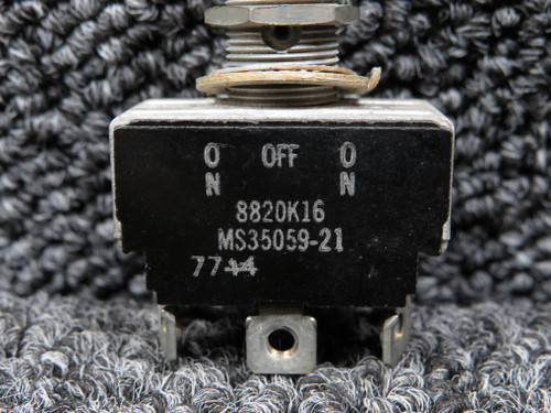 MS35059-21 (Alternate: 8820K16) Cuttler-Hammer 3 Position Toggle Switch ...