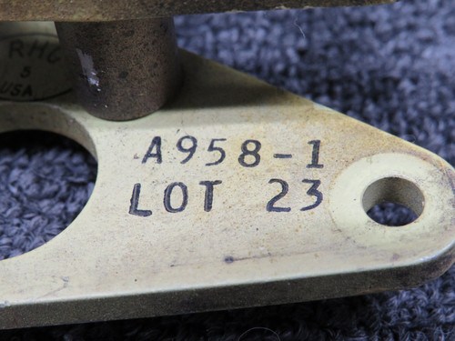 A958-1 Robinson R22 Cyclic Control Bellcrank Unit